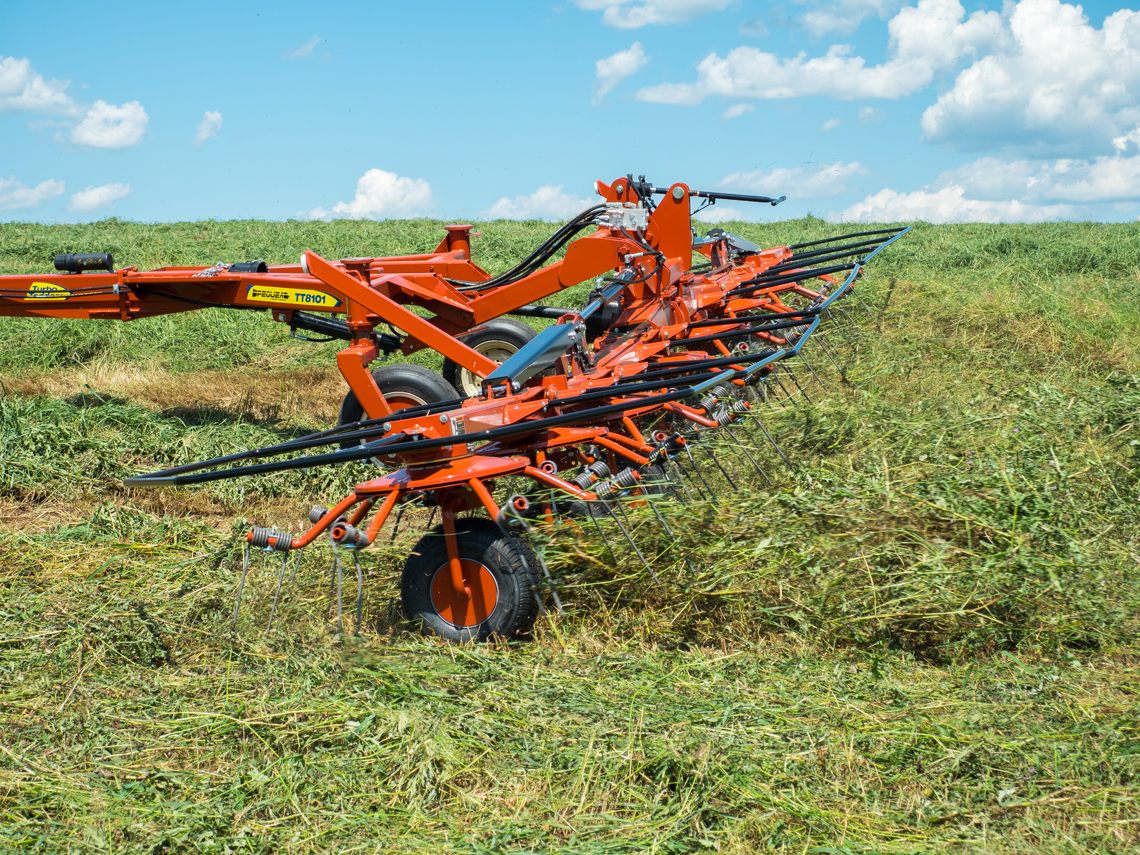HT8101 | Turbo Hay Tedder | AG Products | Pequea Machine