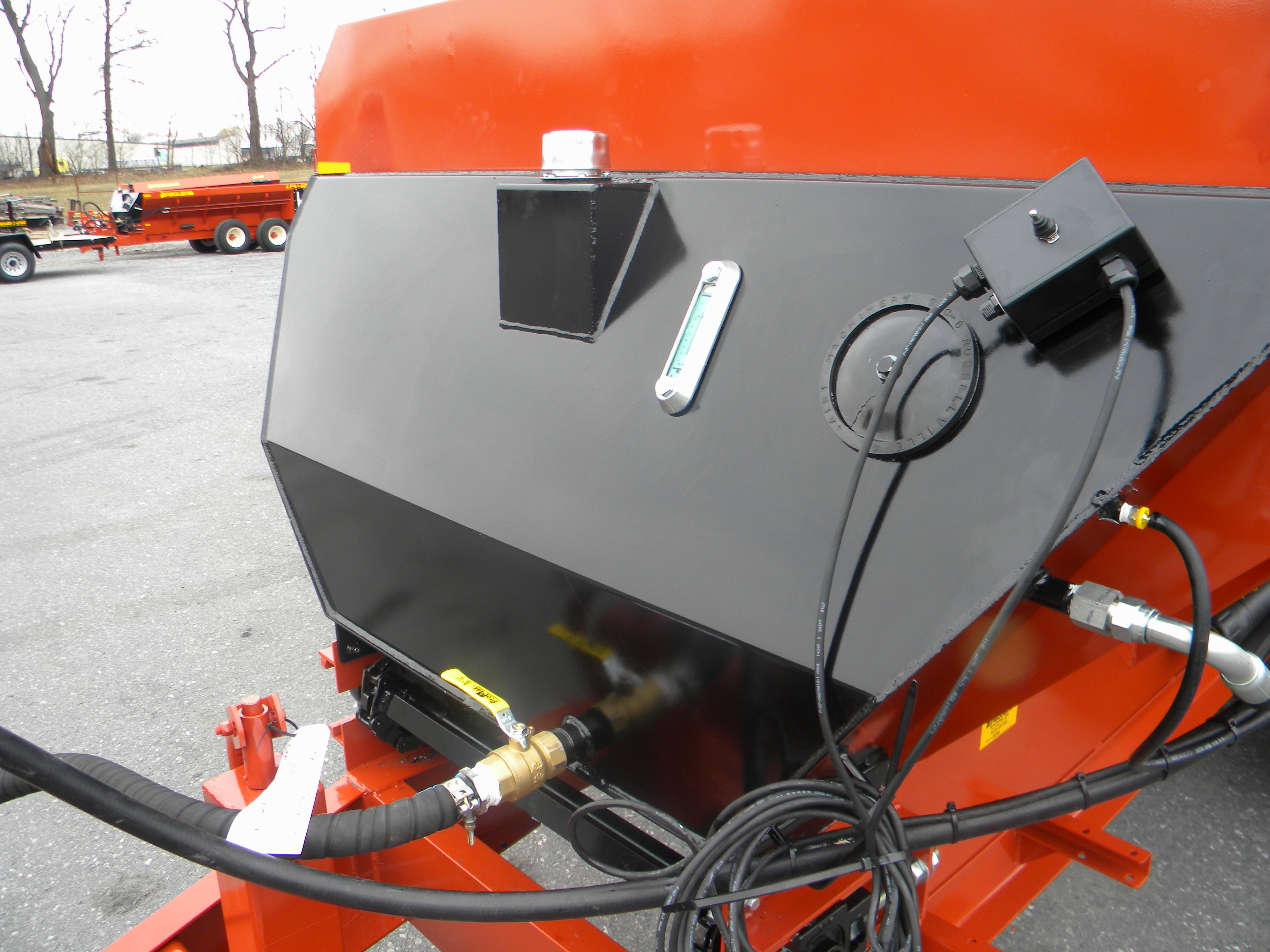 LPV12G | Vineyard Spreader | Orchard Equipment | Pequea Machine